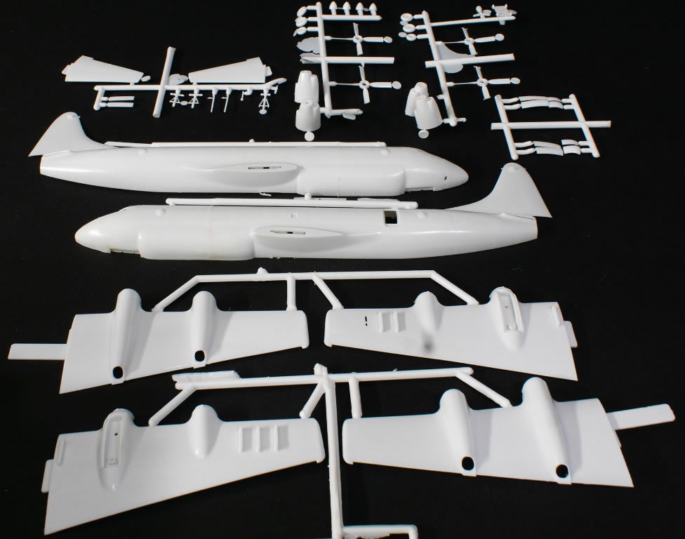 Petrohobby Modelismo - Avião US Navy P3A Orion - Kit Atlantis 1/115 ...